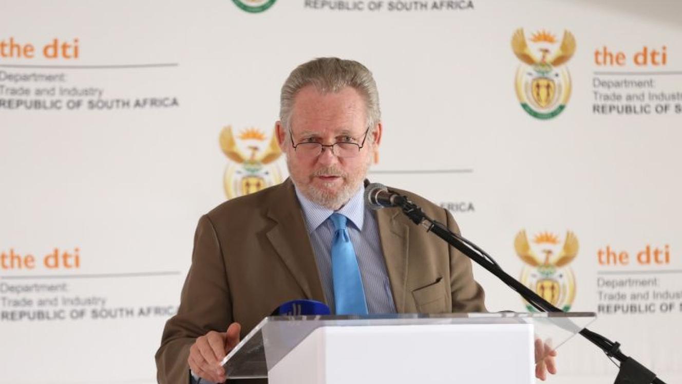 Davies gazettes draft regs for SEZ Act | Freight News